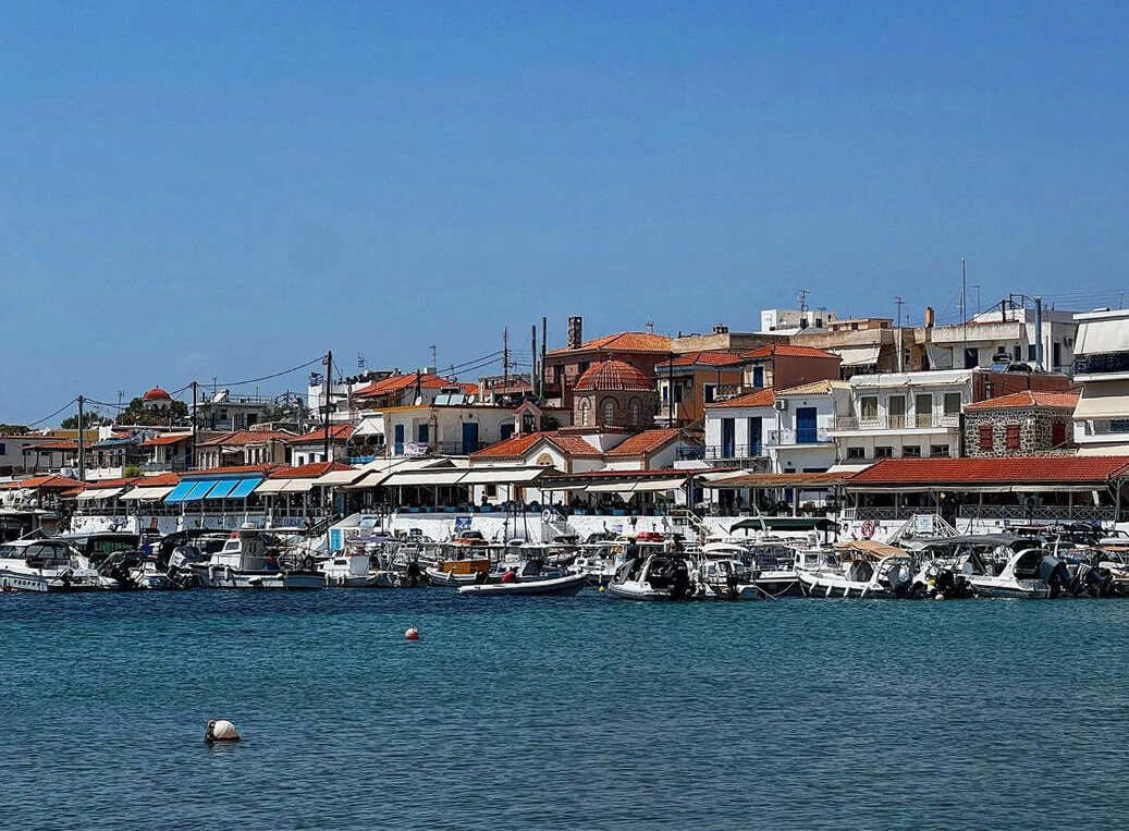 Where to stay in Aegina - 5 BEST AREAS - Adventourely